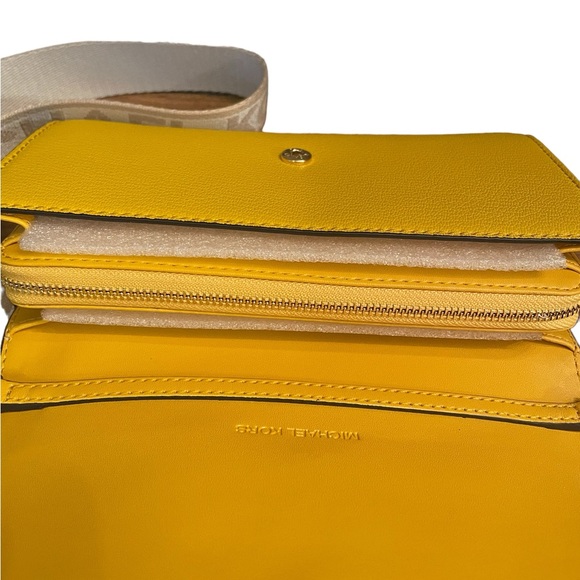 MICHAEL Michael Kors | Bags | Michael Kors Jet Set Jasmine Yellow Lg ...